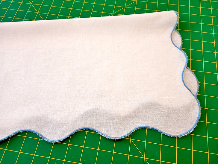 Scalloped Edge Napkins with Satin Stitch Finish - Sew4Home