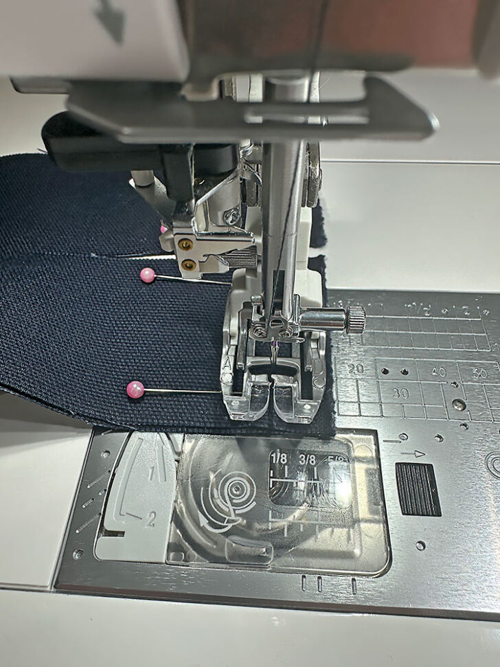 Simple, Stylish Shoulder Tote - Sew4Home